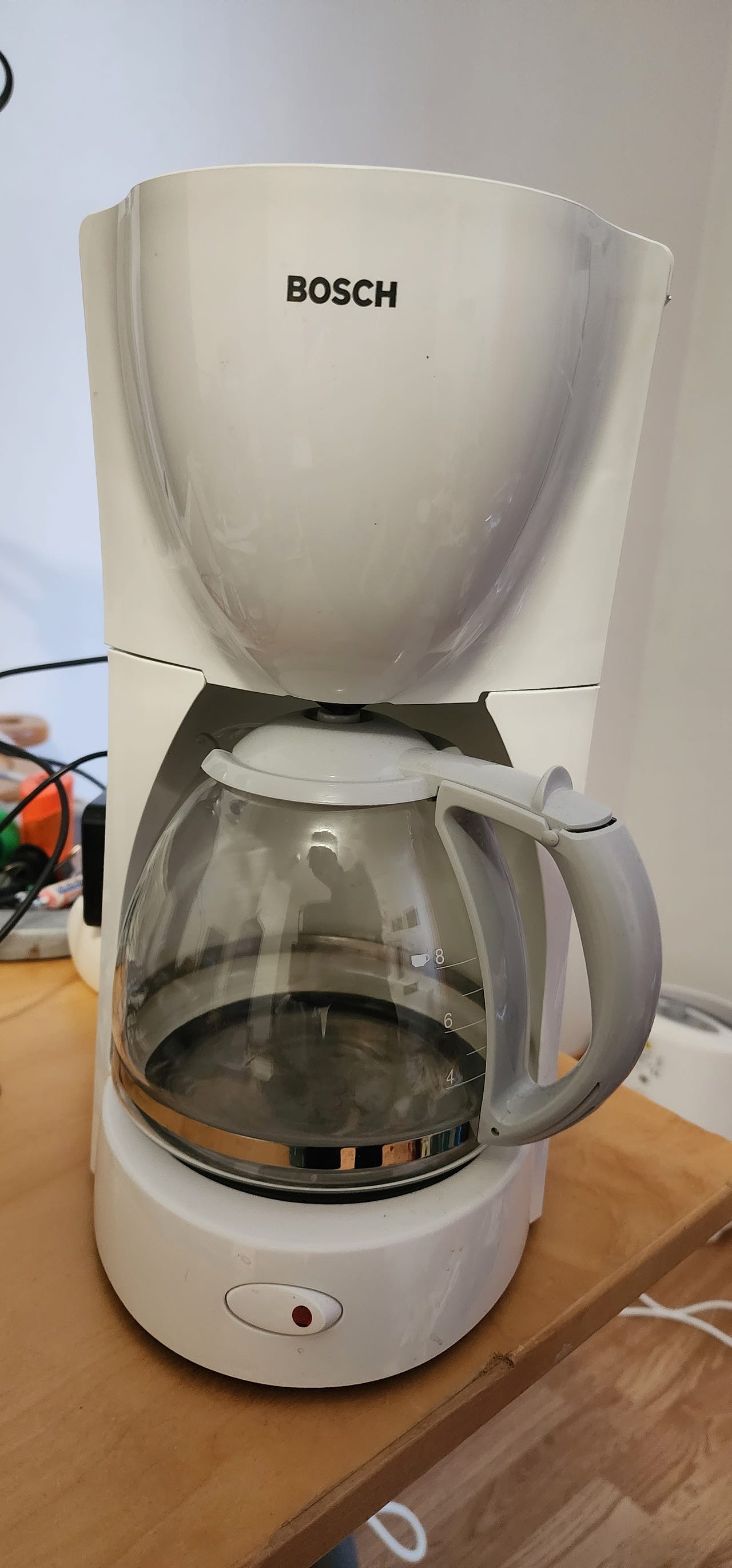 BOSCH Coffee / Chocolate Vending Machine (Model TKA1401/01 / CUKA2) | Tori