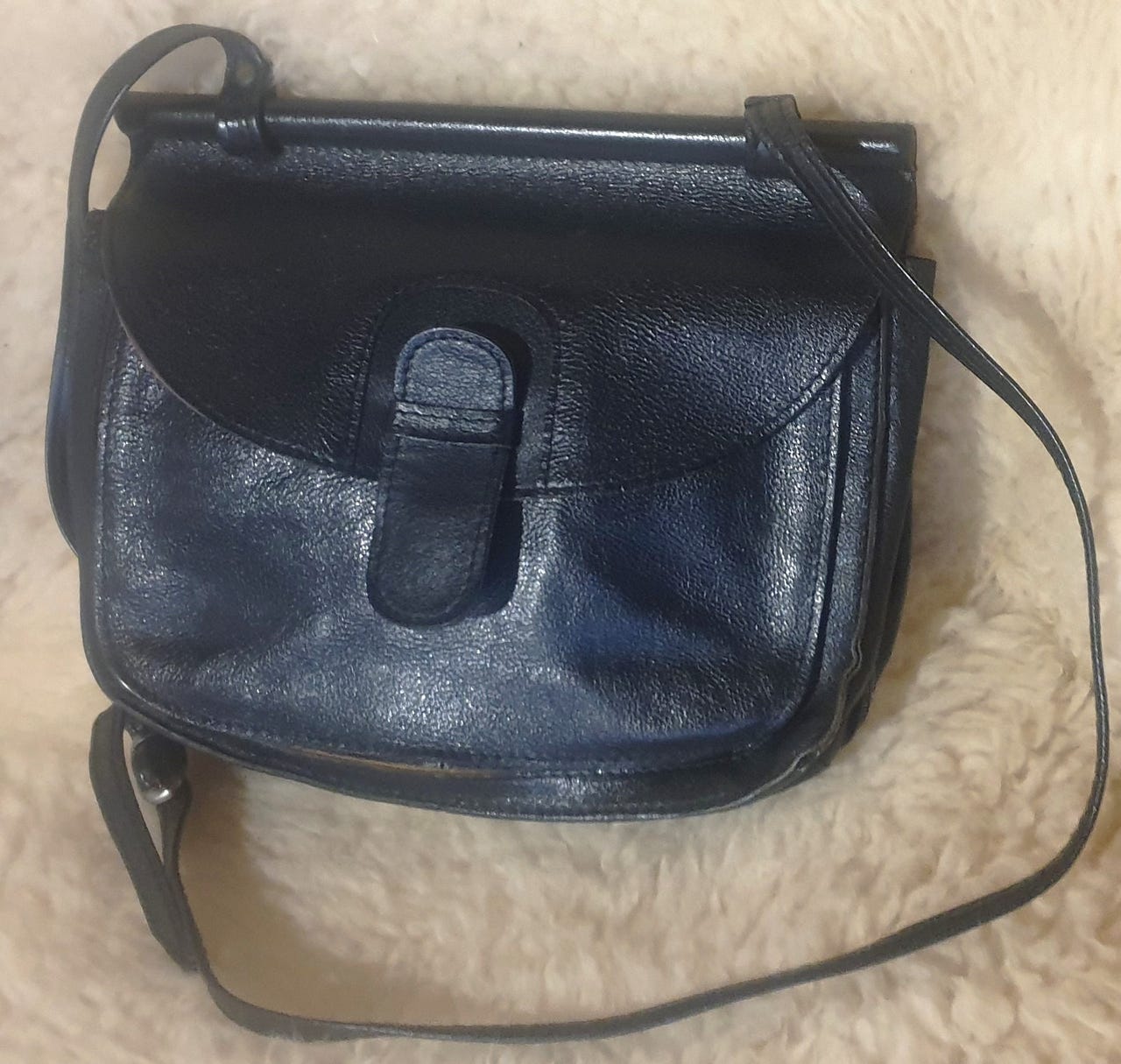 Vintageolkalaukku, mustaa nahkaa | Tori