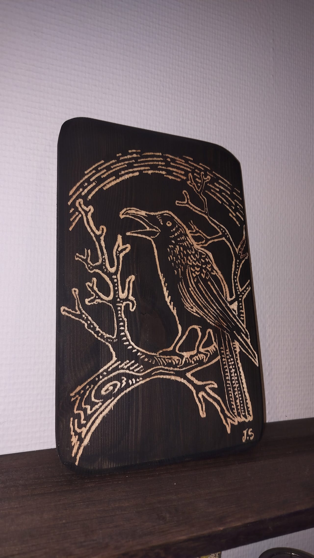 Black wood Raven | Tori