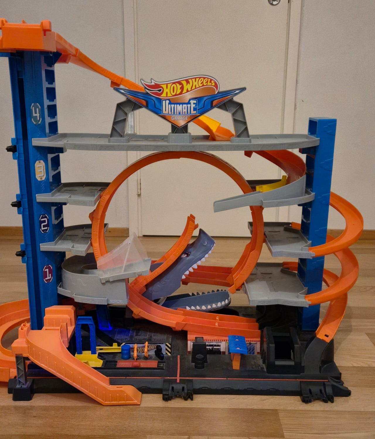 Hot wheels ultimate garage ja kiihdytysrata | Tori