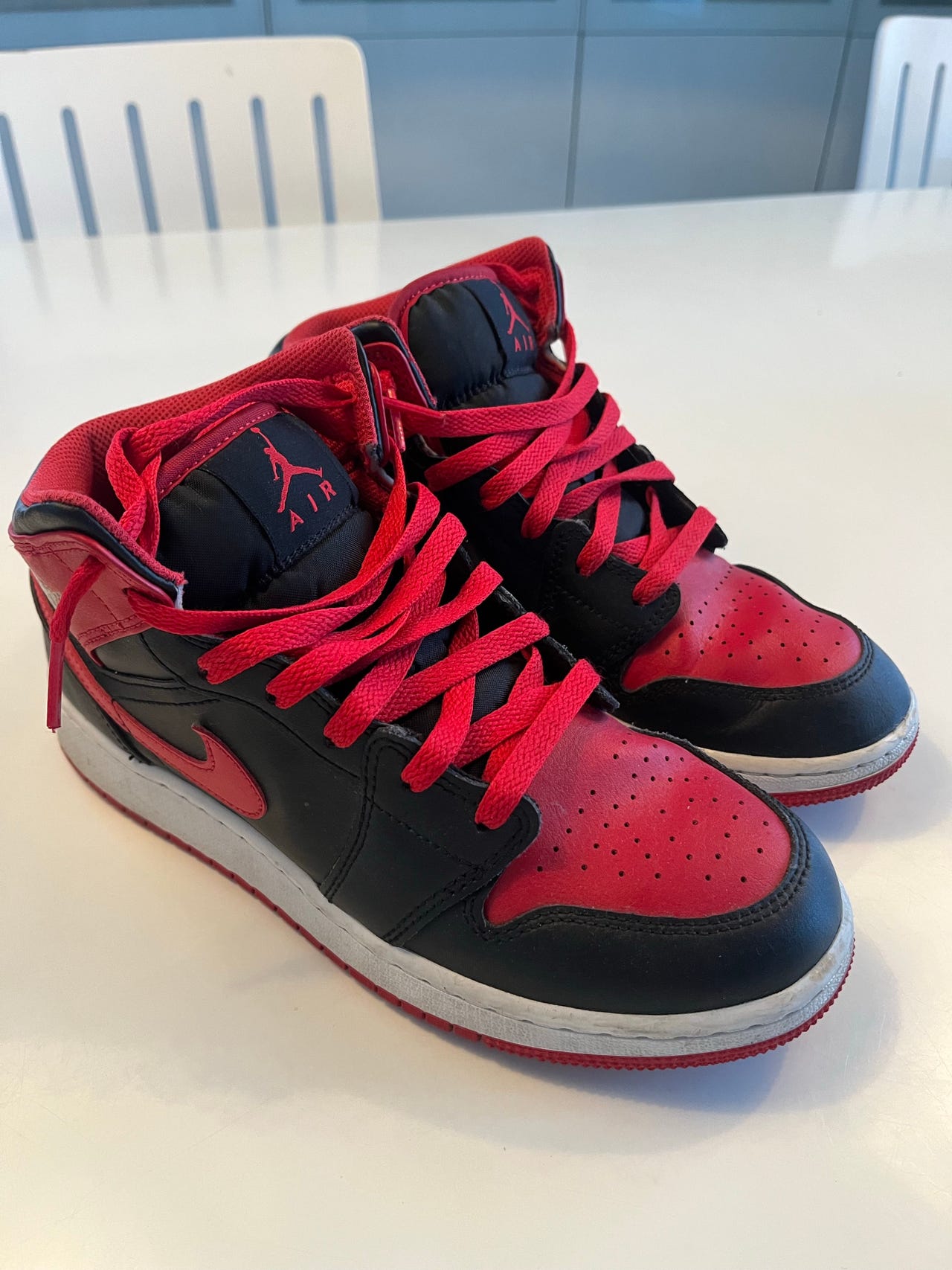 Nike Air jordan kengät koko 38,5 musta punainen | Tori