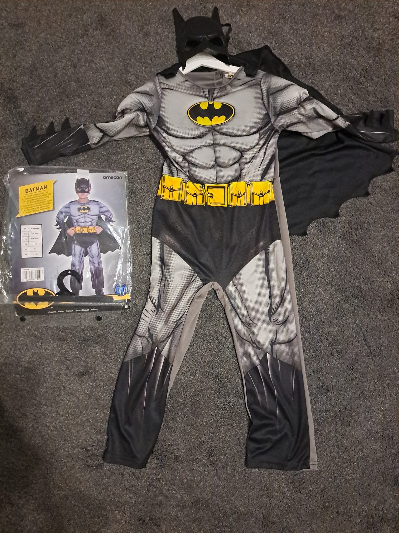 Batman naamiaisasu | Tori