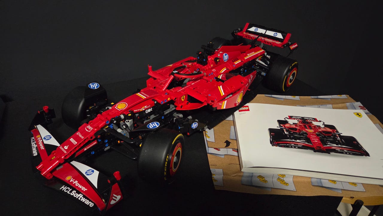 LEGO Technic 42207 – Ferrari SF-24 F1 ‑auto | Tori