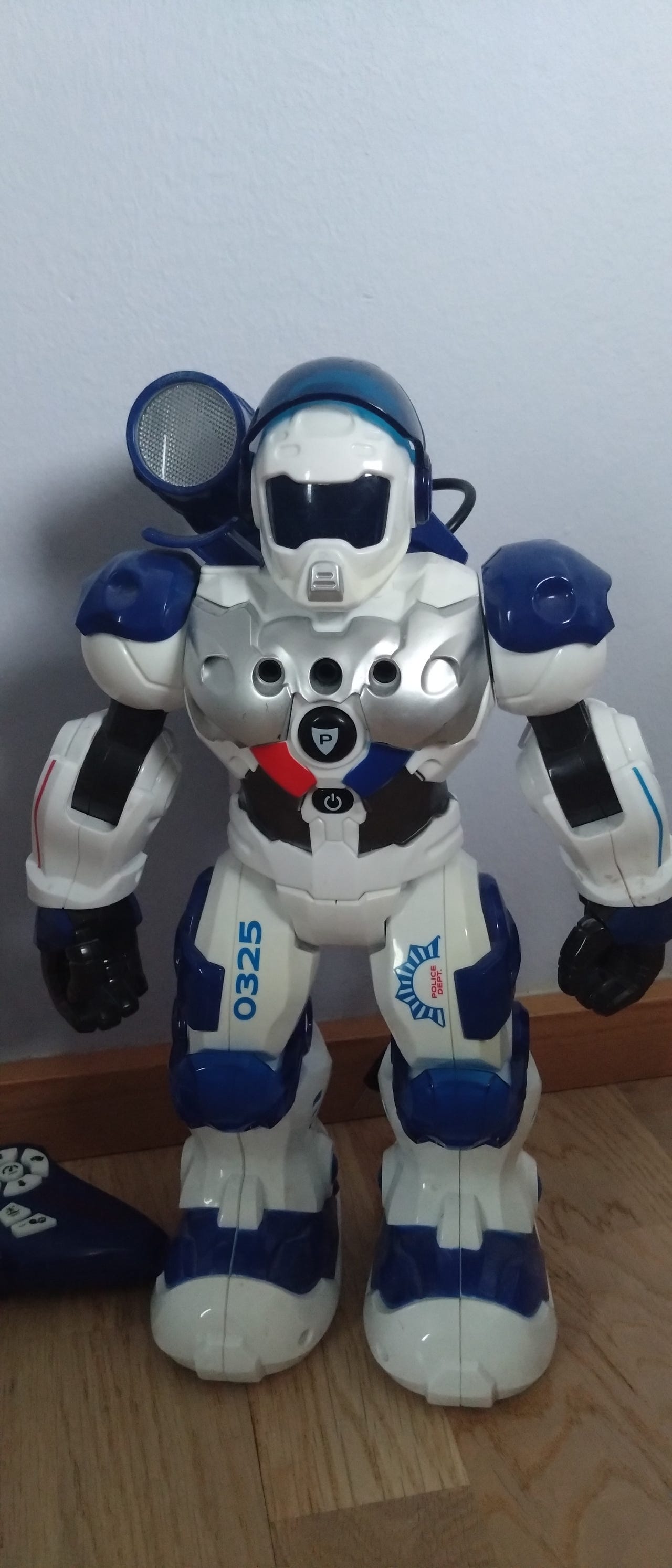 Xtrem Bots poliisirobotti | Tori