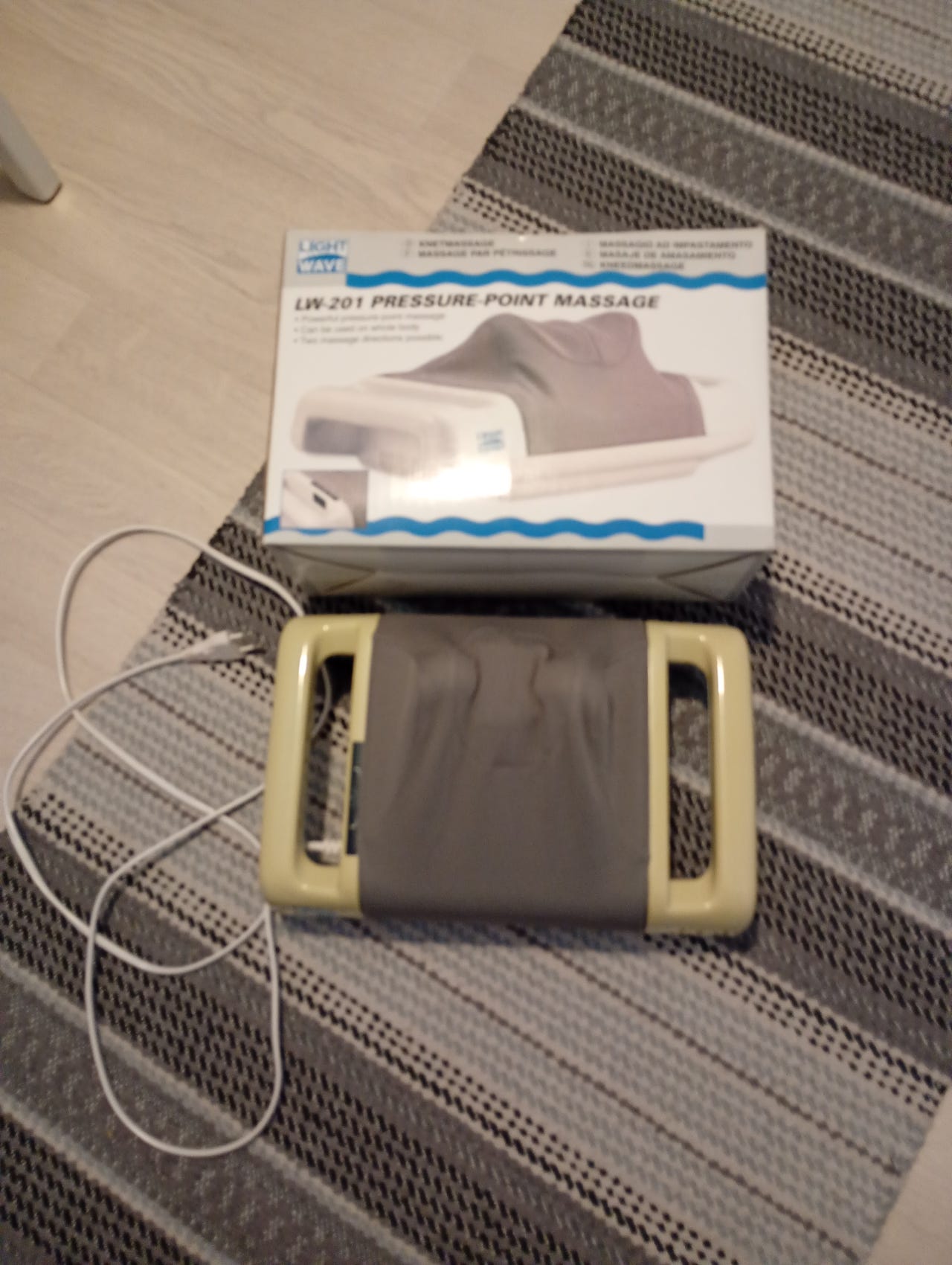 LW-201 Pressure-Point MassaAGE niska hieronta | Tori