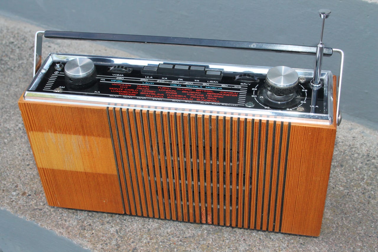 60-luku Suomi vintage matkaradio Lohjan Kalkkitehdas Oy Iskumetalli ...