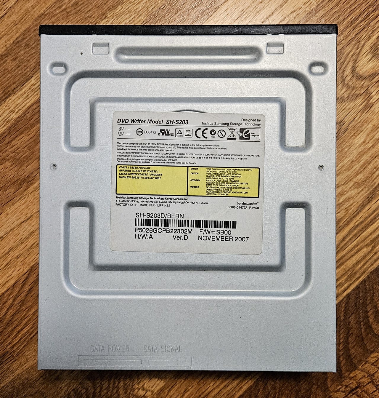 Polttava Writemaster DVD-asema, Toshiba/Samsung koneistolla, musta | Tori