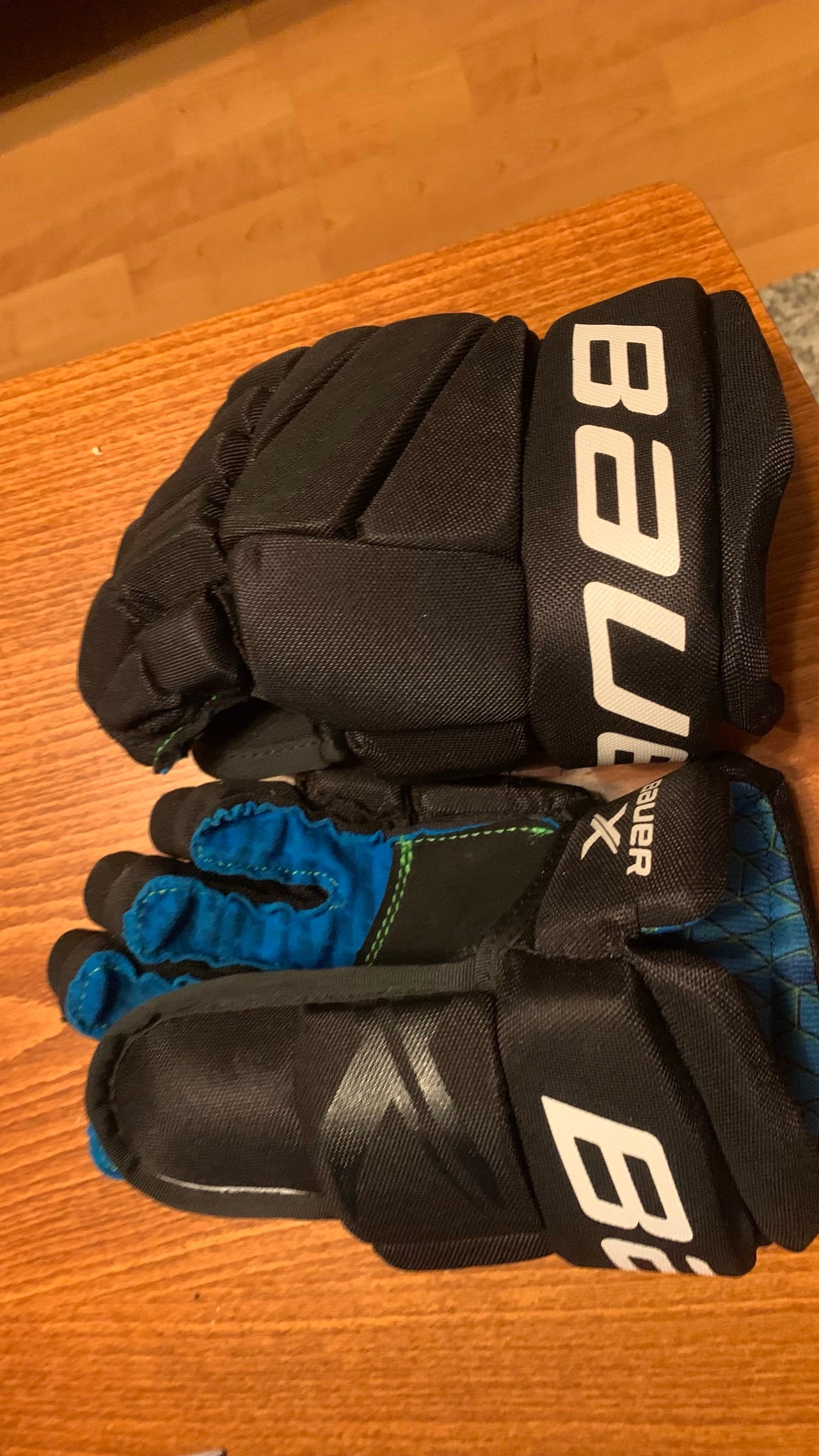 Bauer jääkiekkohanskat musta sininen | Tori