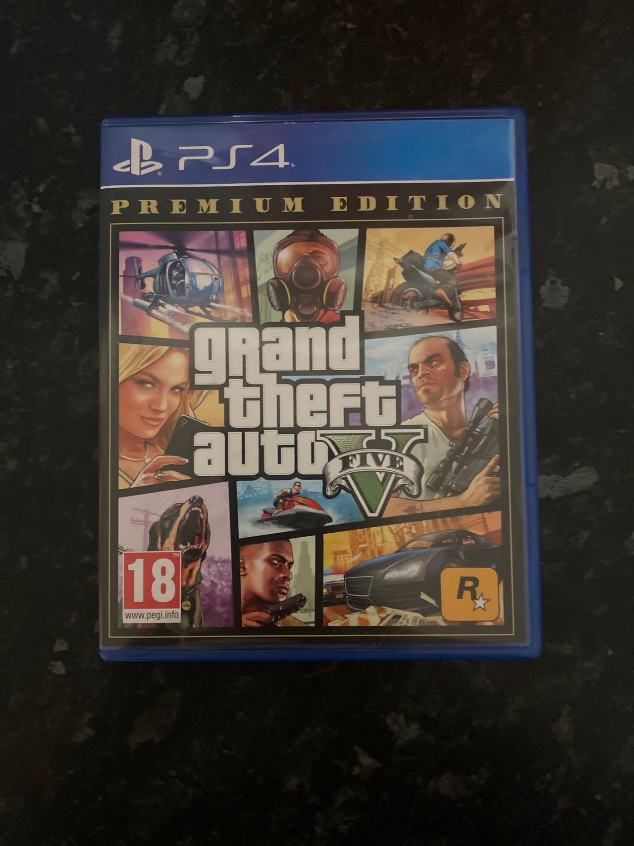Grand Theft Auto V Playstation 4 peli | Tori