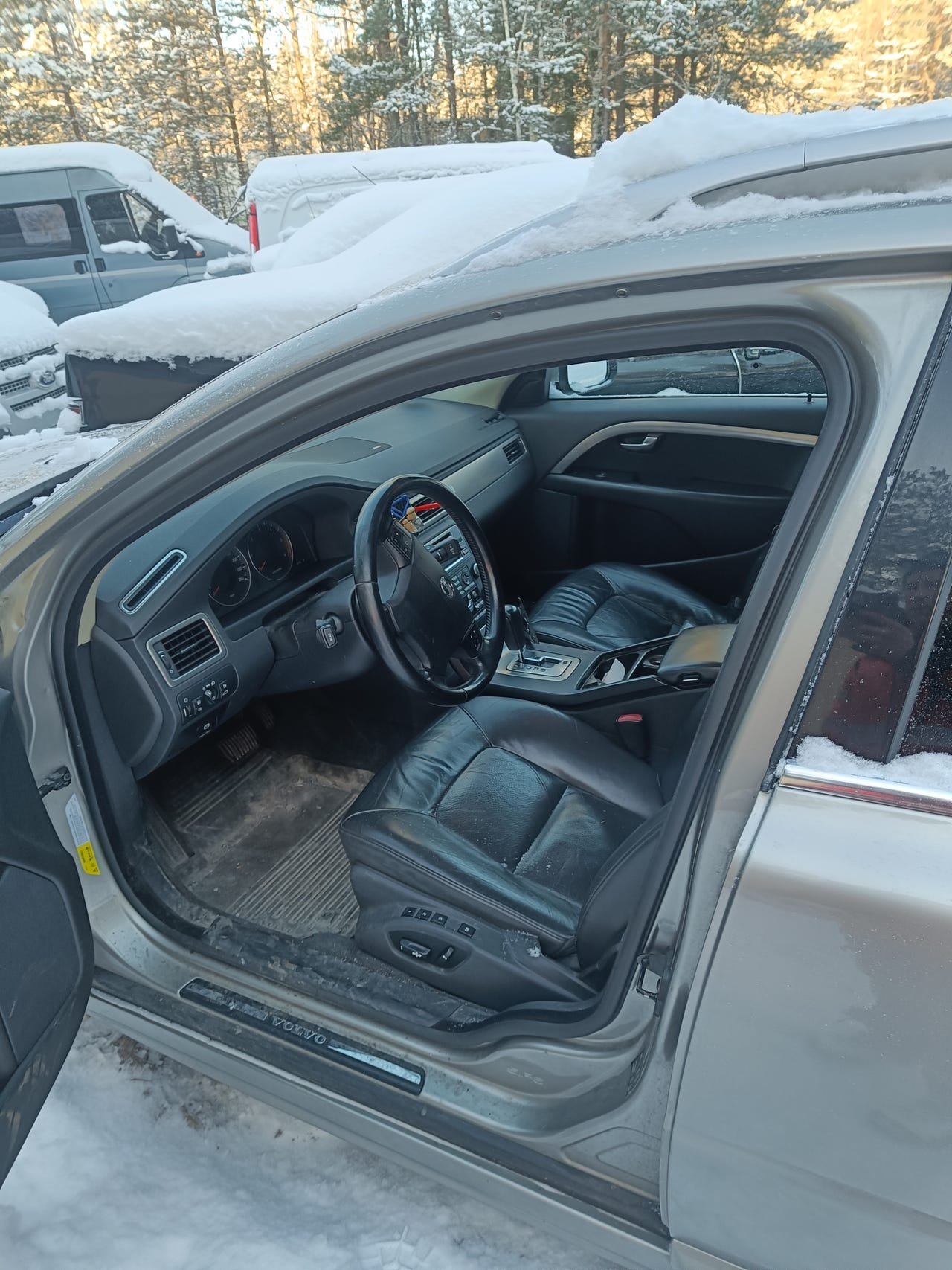 Volvo V70 MK3 D5 AWD osina | Tori