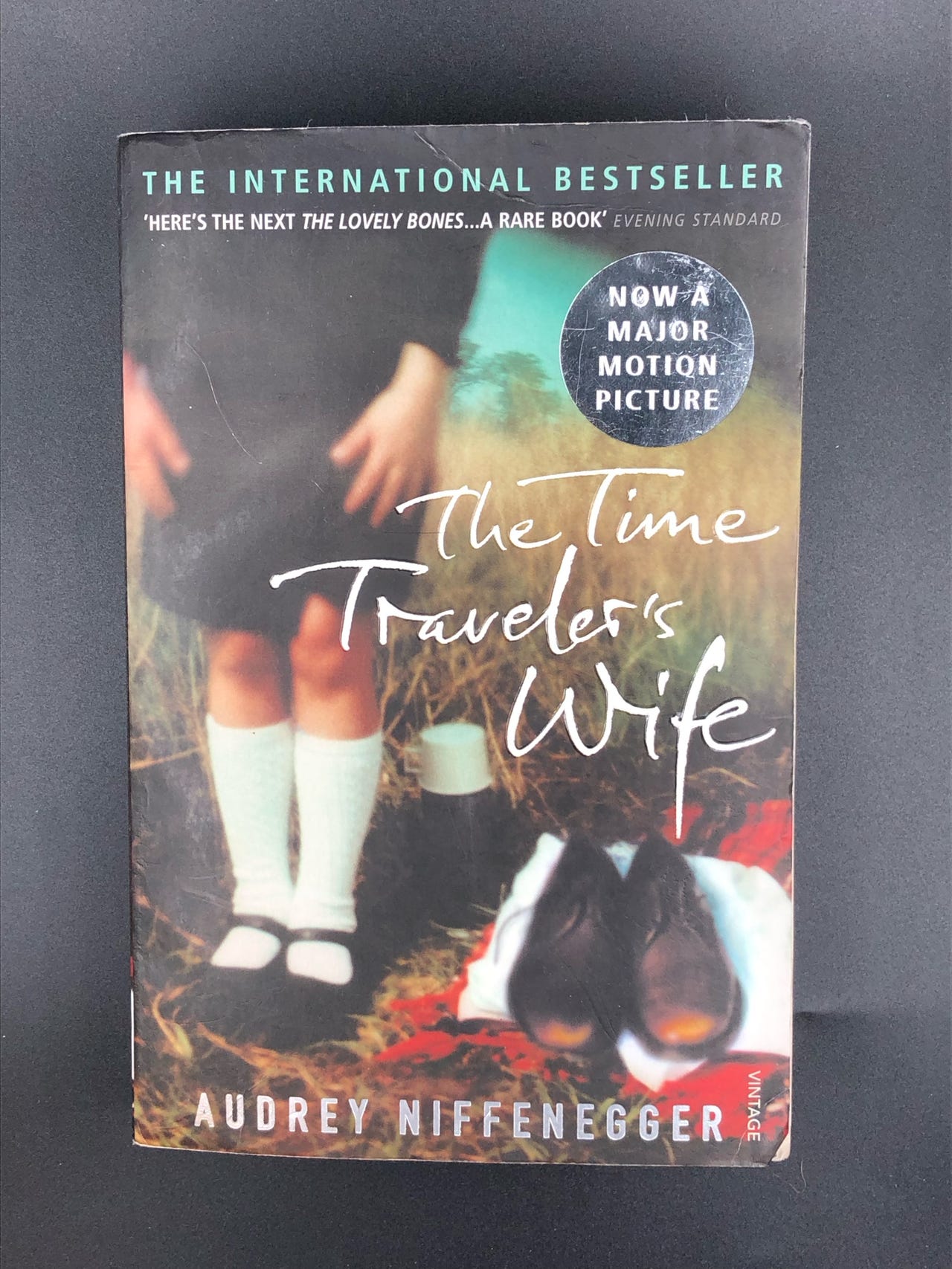 The Time Traveler’s Wife by Audrey Niffenegger (Book in English) | Tori
