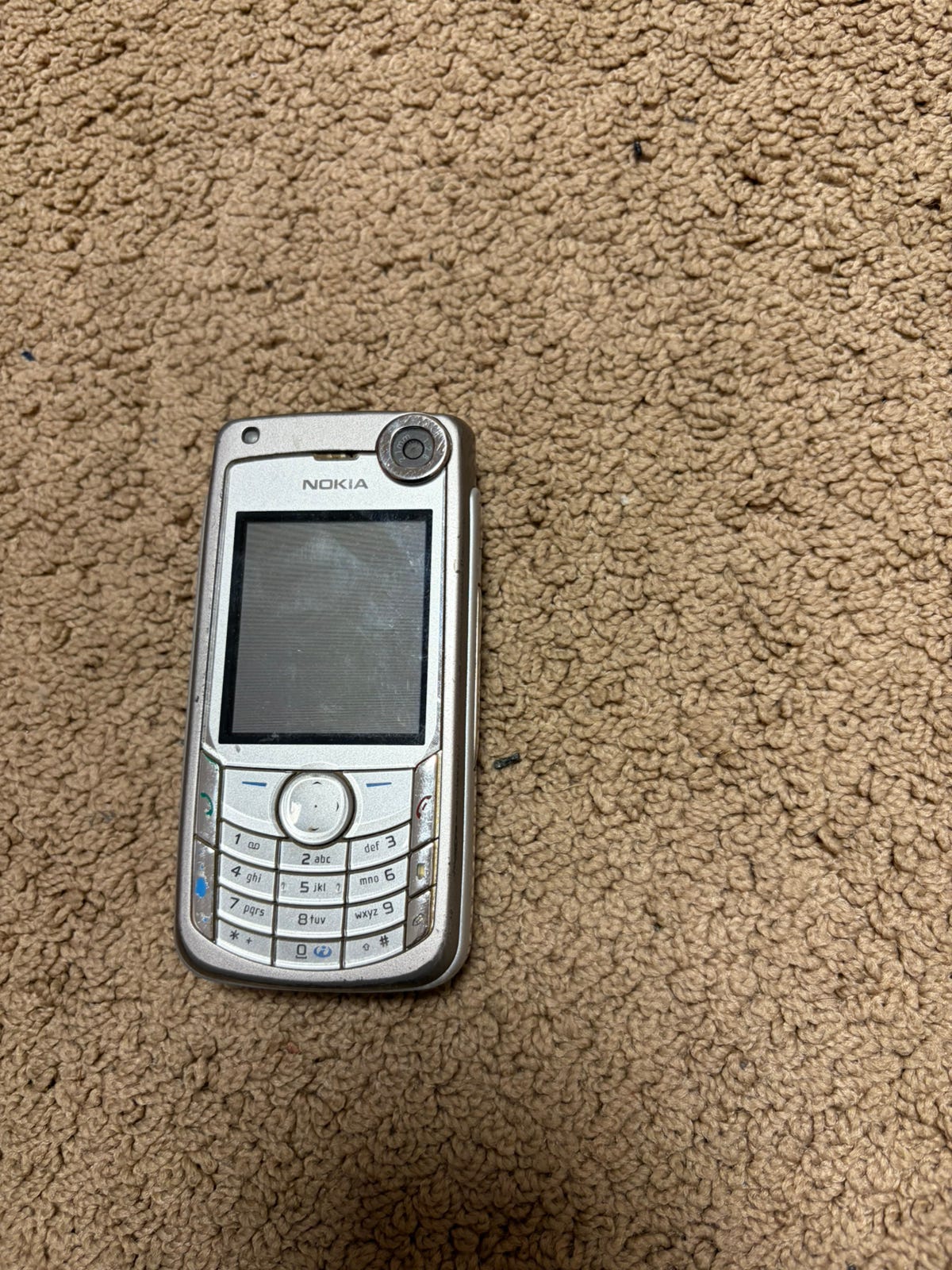 Nokia 6680 toimiva retro-klassikko siisti kokonaisuus | Tori