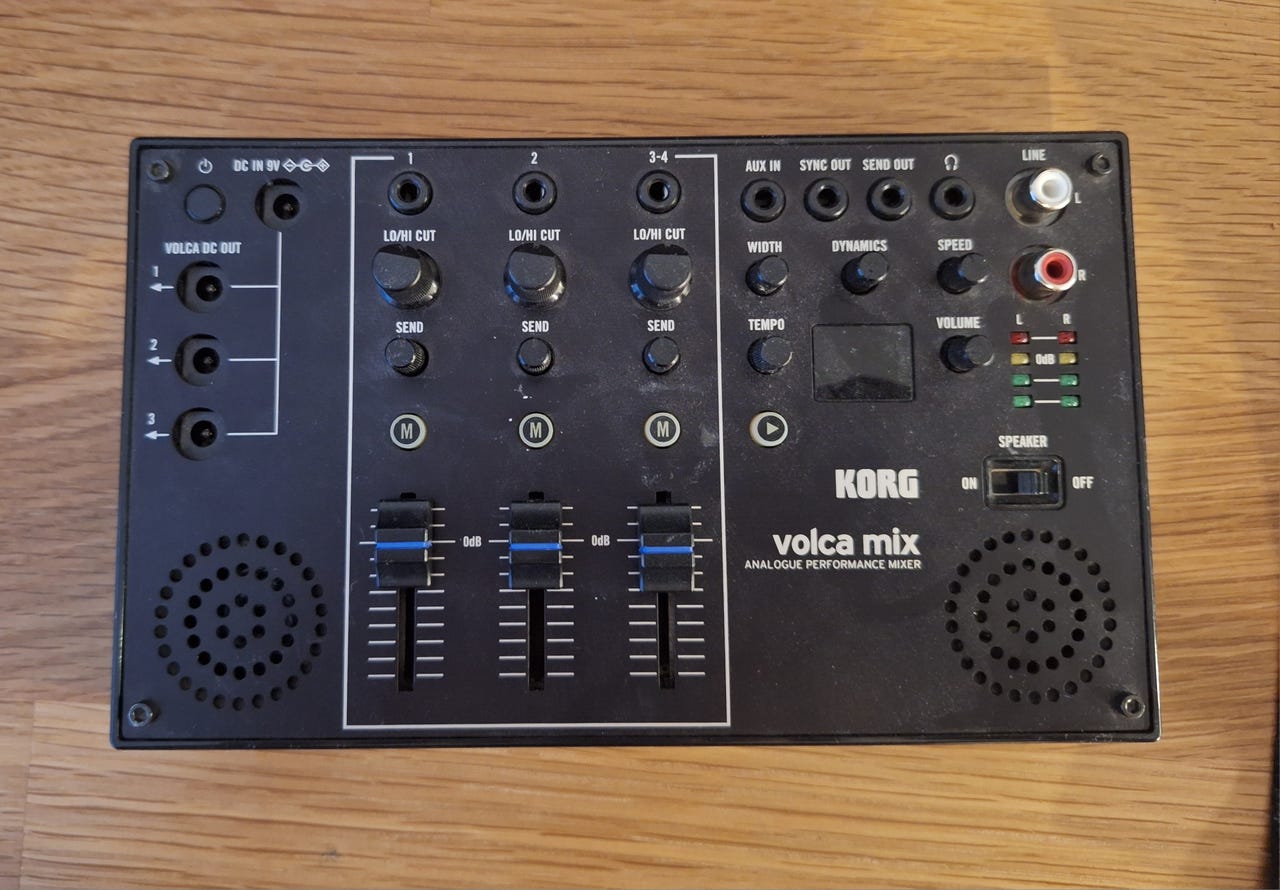 Korg volca mix | Tori