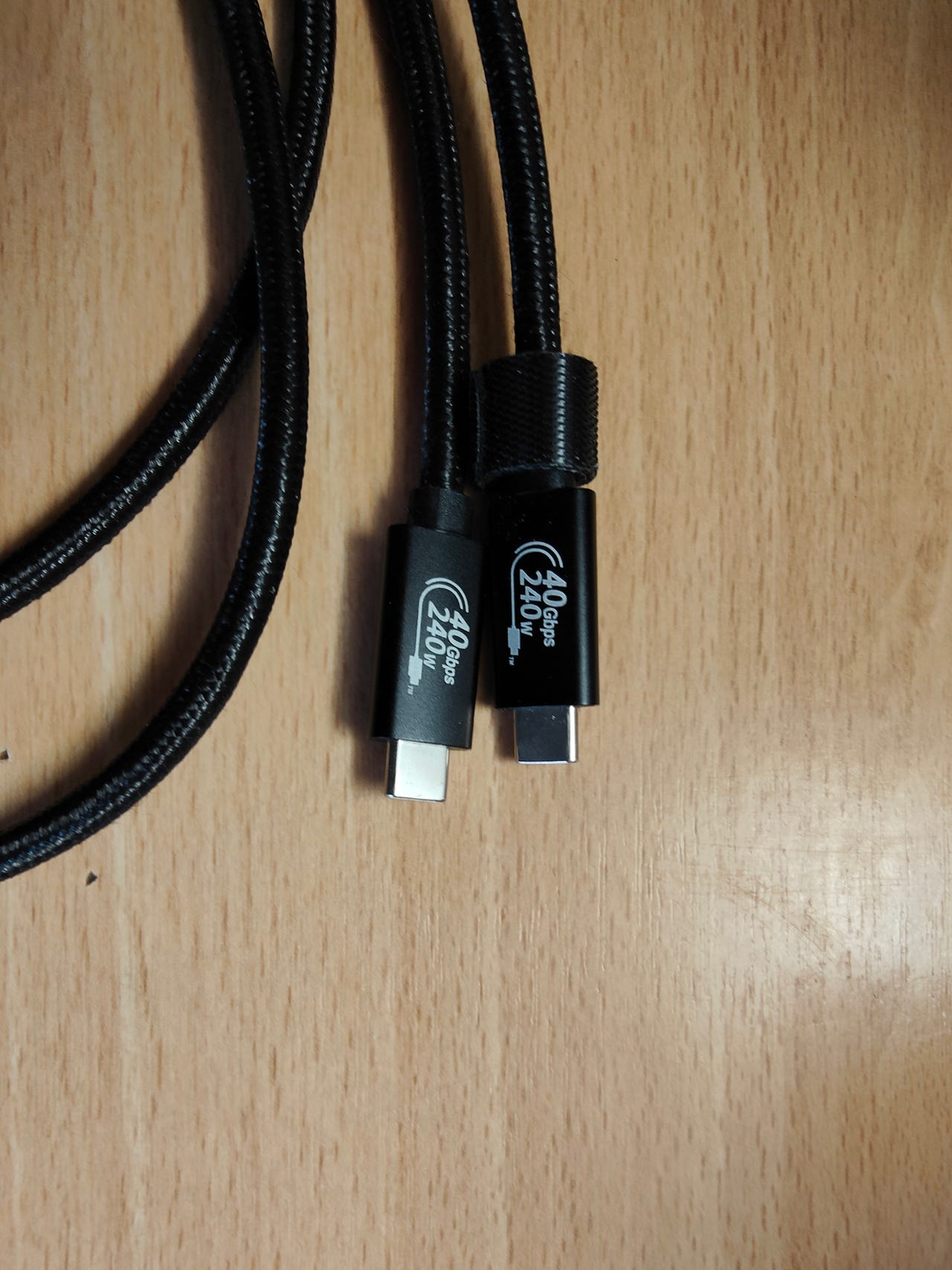 Fujitech USB 4 kaapeli 2m | Tori