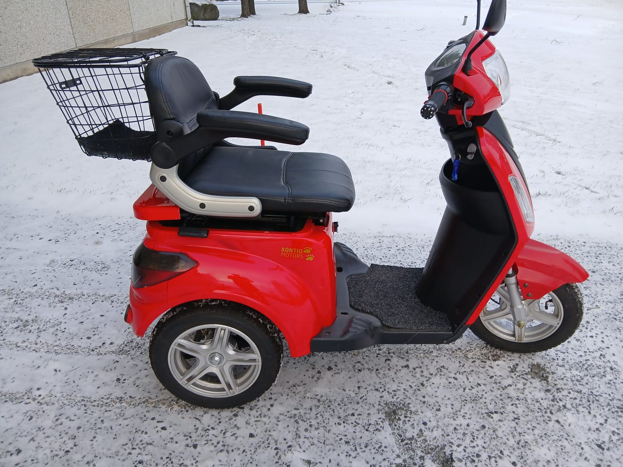 Kontio Motors kolmipyöräinen sähköskootteri punainen | Tori