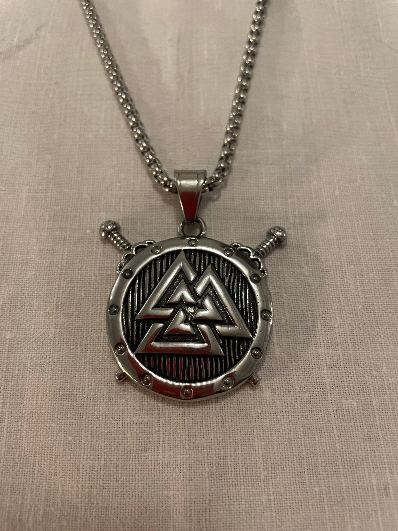 Kaulakoru viikinki valknut kirurginteräs | Tori
