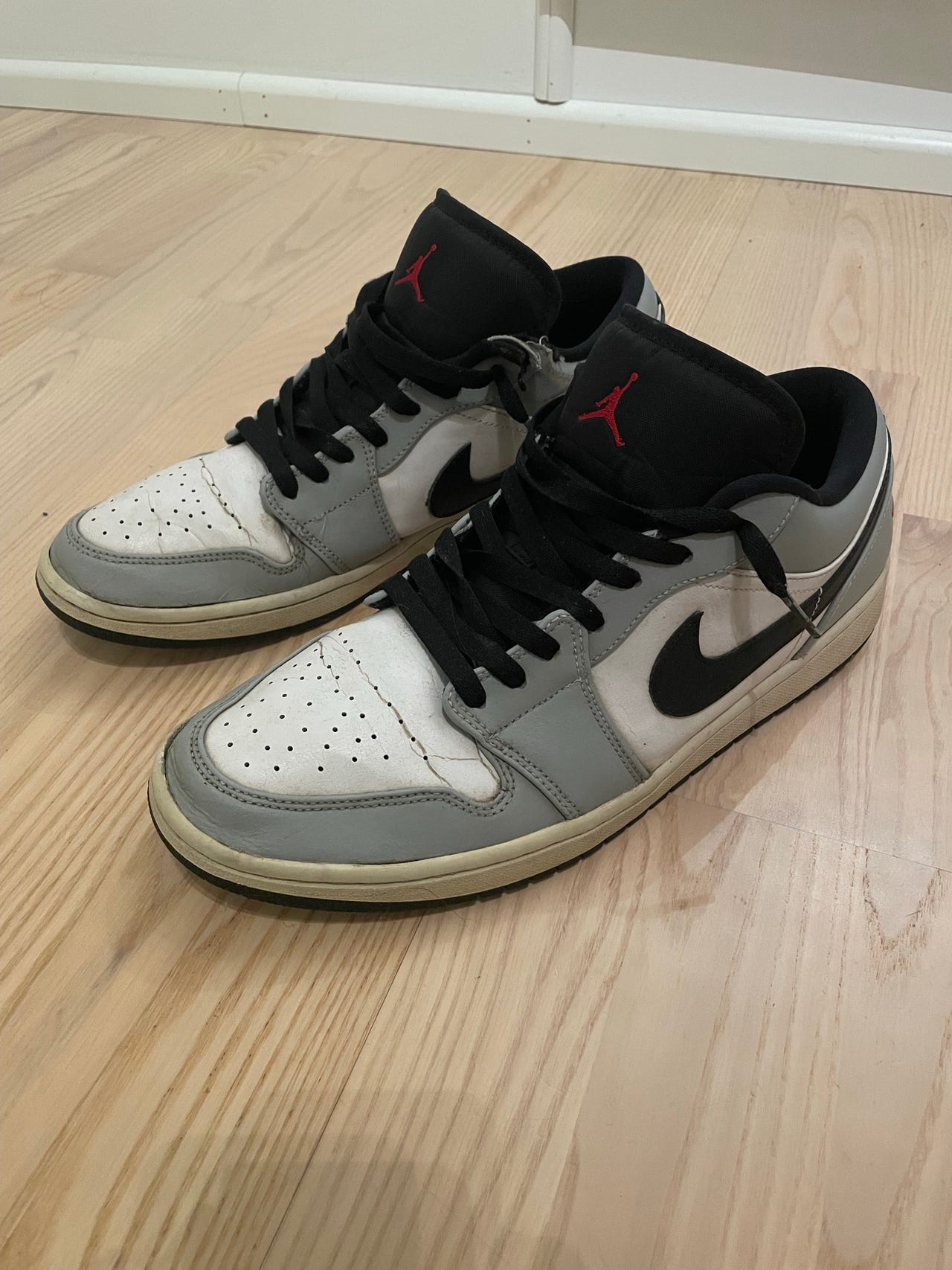 Air Jordan 1 Low light smoke grey koko 45. | Tori