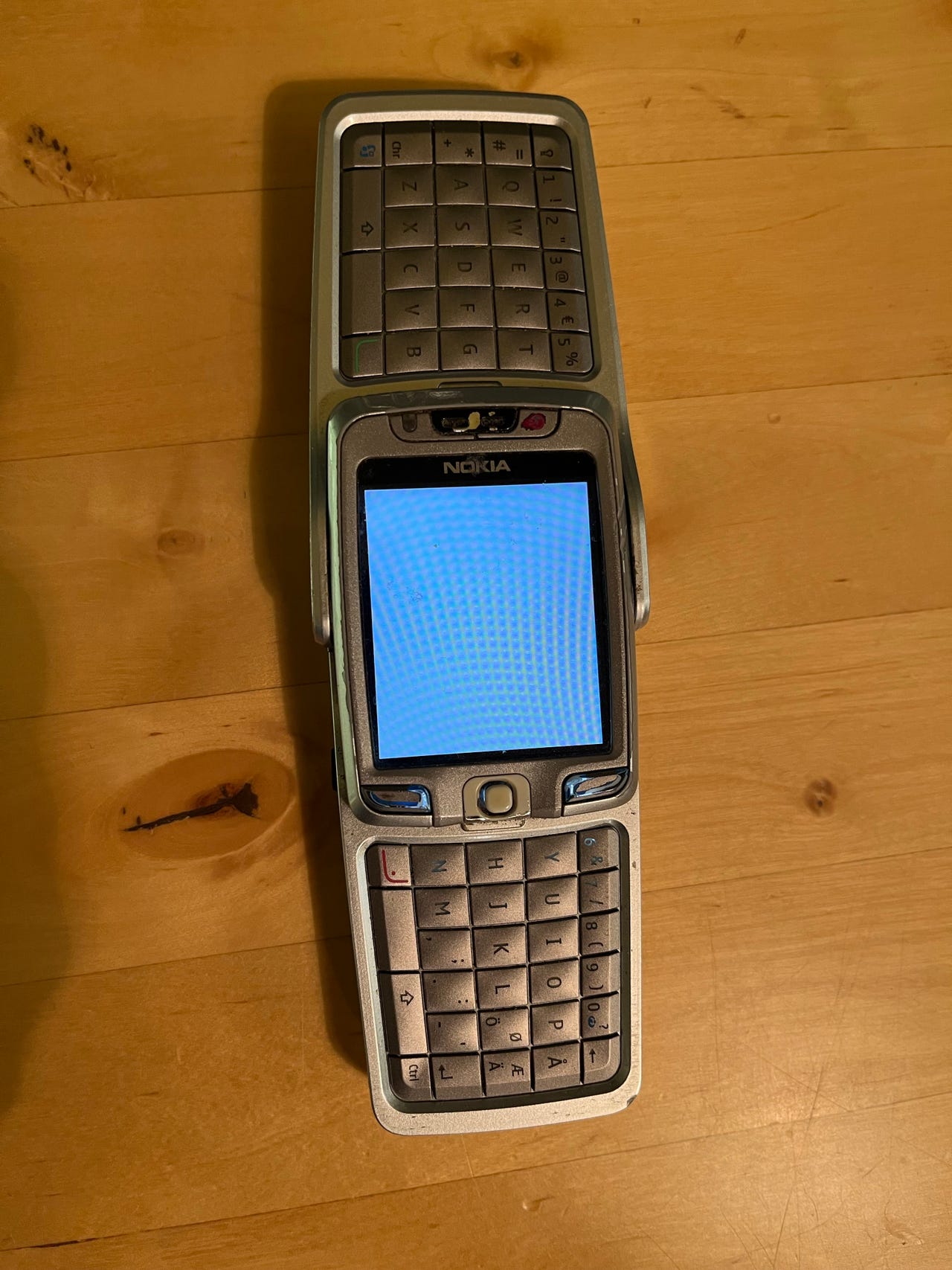 Korjauskuntoinen Nokia E70-1 | Tori