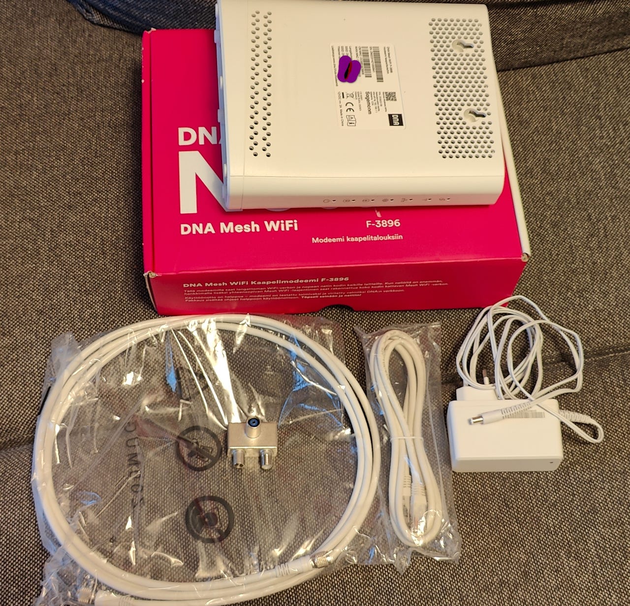 DNA WiFi 6 Kaapelimodeemi F-3896 | Tori