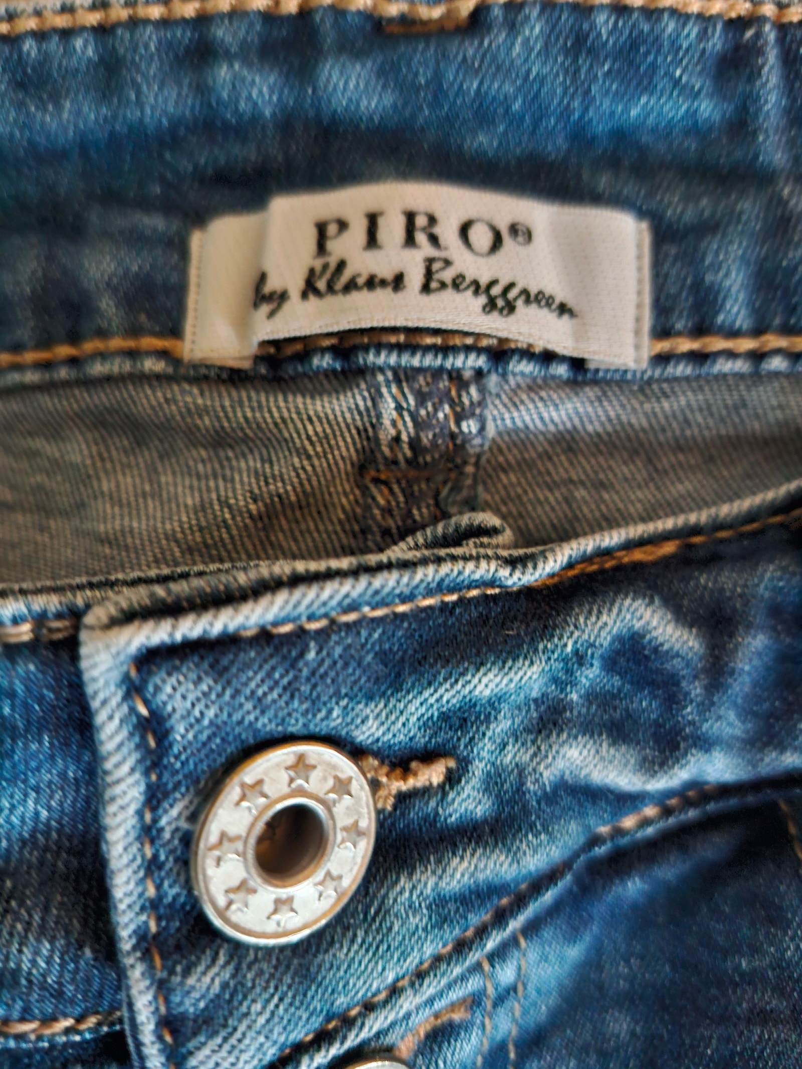 PIRO by Klaus Berggreen farkut M | Tori