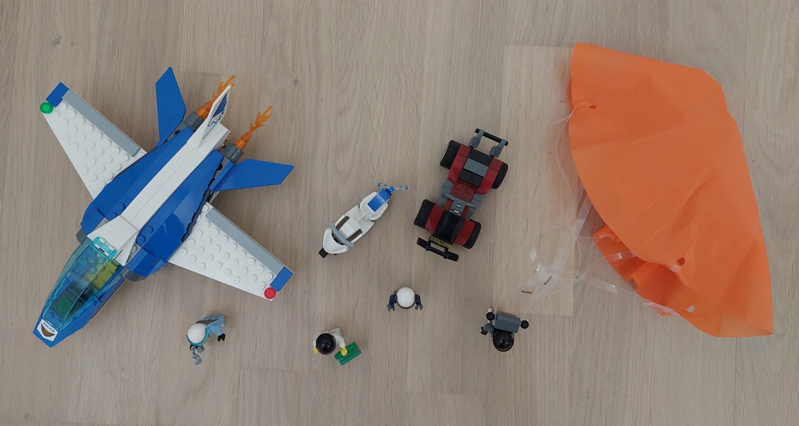 Lego City 60208 Taivaspoliisin laskuvarjopidätys | Tori