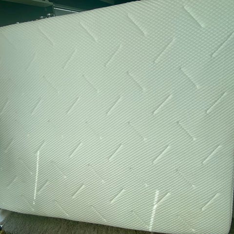 Jysk Wellpur Gold F110 160x200 patja, sängynrunko ja petauspatja | Tori