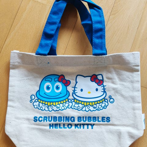 hello kitty kassi | Tori