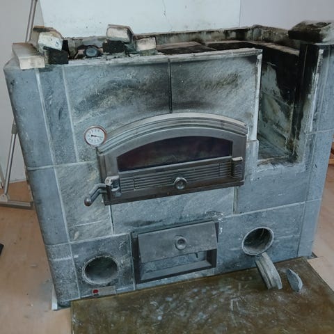 Nunnuunin puuhella. 2003. Malli Salla | Tori