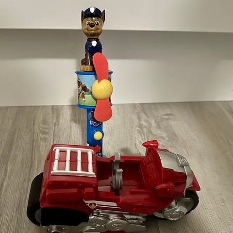 Ryhmä Hau ja Autot magneettileikkikirja | Tori