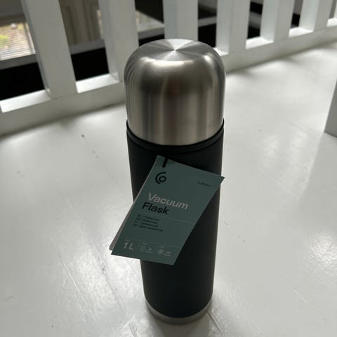 Stelton – ruostumaton teräspullo / termos (600 ml, musta) | Tori