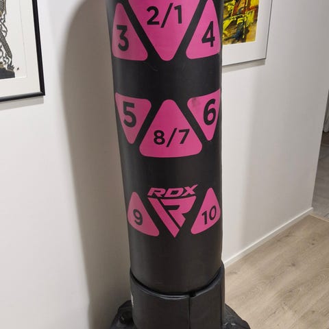 Taurus seisova nyrkkeilysäkki | Tori