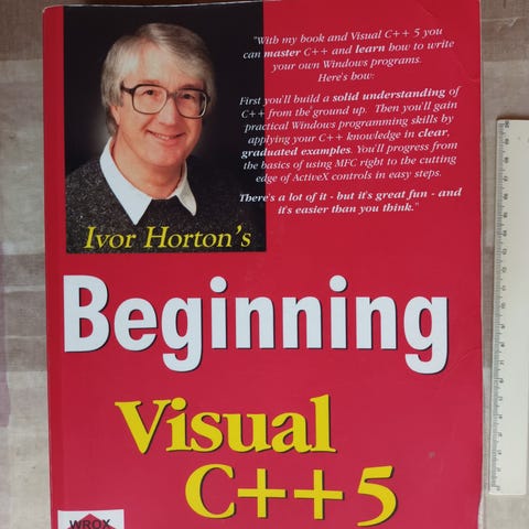 Computer graphics C version. Kirjoittaja Donald Hearn, M. Pauline Baker | Tori