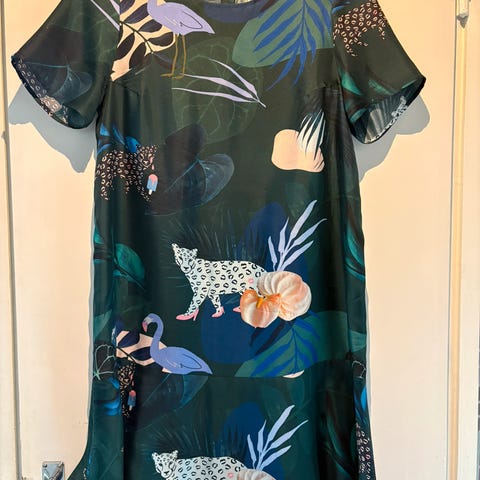 Uhana Drops silkki paitamekko, koko M | Tori