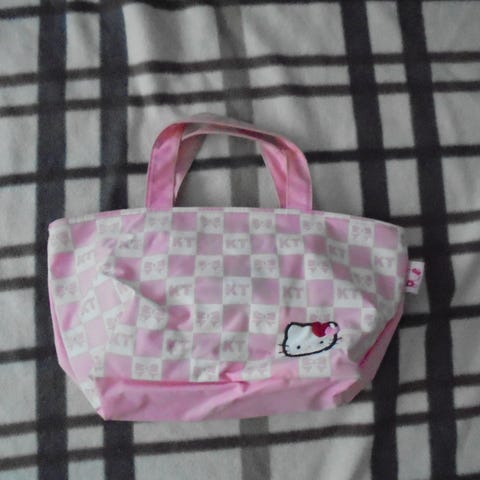 hello kitty kassi | Tori