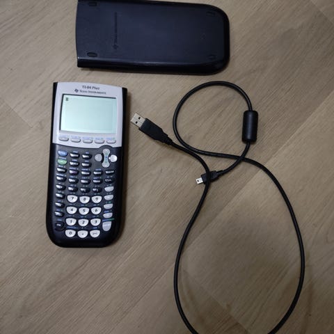 Laskin ja lisenssi, TI-nspire CX CAS, Texas Instruments | Tori