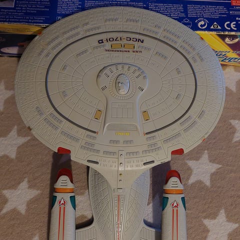 Revell Star Trek Klingon Battle Cruiser D7 | Tori