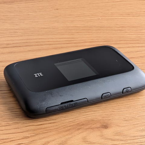 Huawei Mobile WiFi -mokkula (mobiilireititin) + laturi | Tori