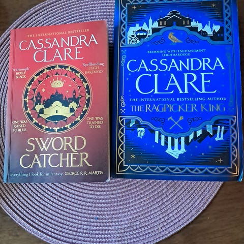 Raymond E. Feist Fantasiakirjasarja neljä osaa | Tori