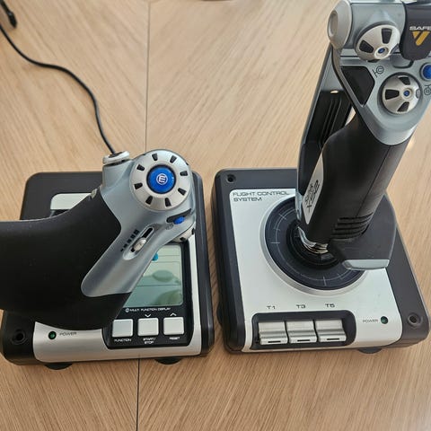 Logitech Saitek Pro Flight Multi Panel | Tori