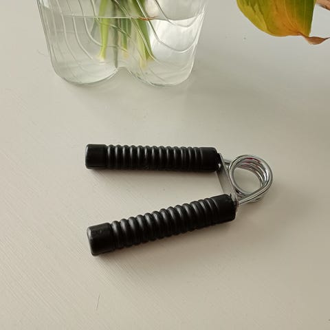 LivePro Käsipuristin metalli harmaa | Tori