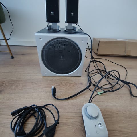 Logitech Z313 2.1 kaiutin järjestelmä | Tori