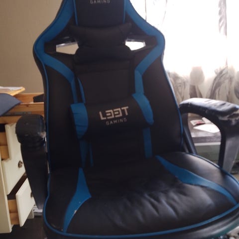 LEET Gaming pelituoli | Tori