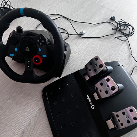 Logitech Momo racing ratti ja polkimet | Tori