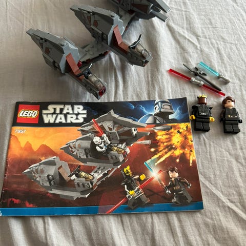 LEGO Star Wars 7961 – Sith Infiltrator (2011) | Tori