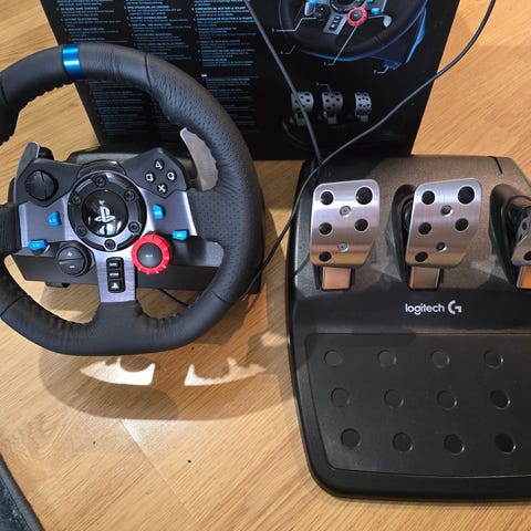 Logitech G29 Driving Force ratti, polkimet ja vaihdekeppi | Tori