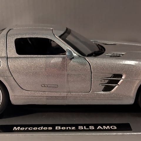 Mercedes-Benz SLS AMG avomalli 1:43 | Tori