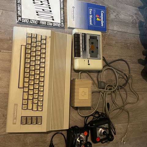 Commodore PC 20-II Tietokone. | Tori