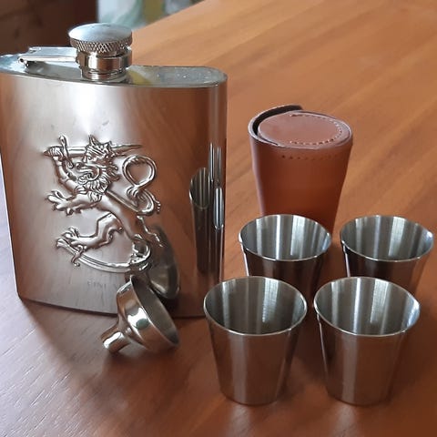 Ravimiehen taskumatti | Tori