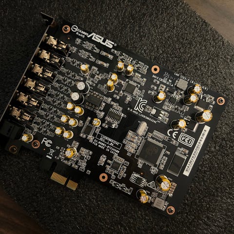 Asus sonar phoebus solo 7.1 | Tori