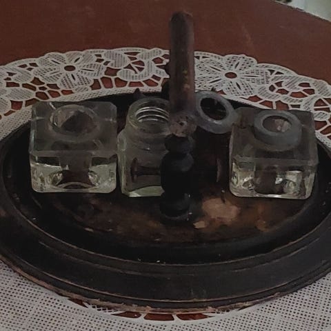 Bradley & Hubbard? Figuraalinen mustesäiliö Musteteline | Tori